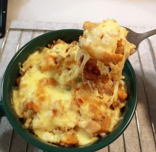 微波炉芝士焗饭怎么做_芝士焗饭用微波炉几分钟-第1张图片-山城妙识 微波炉芝士焗饭怎么做_芝士焗饭用微波炉几分钟-第1张图片-山城妙识