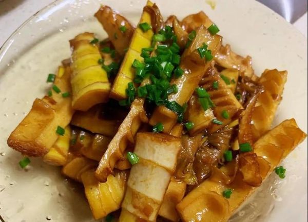 家常炒笋怎么做_炒笋用焯水吗-第1张图片-山城妙识 家常炒笋怎么做_炒笋用焯水吗-第1张图片-山城妙识