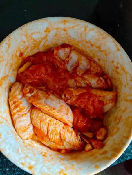 烤箱奥尔良烤翅怎么做_烤翅腌制多久才入味-第1张图片-山城妙识