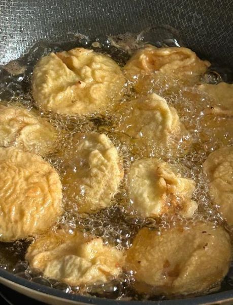 炸藕盒怎么做酥脆不回软_藕盒面糊怎么调才脆-第1张图片-山城妙识