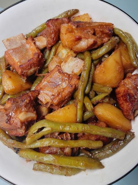 排骨豆角一锅出怎么做_排骨豆角一锅出家常做法-第2张图片-山城妙识