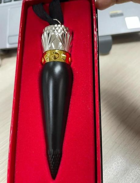 萝卜丁口红001m多少钱_适合黄皮吗-第2张图片-山城妙识