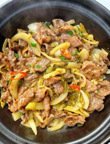 酸菜炖牛肉怎么做_酸菜炖牛肉的家常做法-第1张图片-山城妙识