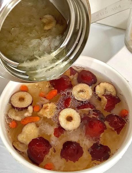 红枣银耳汤的做法_红枣银耳汤怎么煮出胶质-第2张图片-山城妙识 红枣银耳汤的做法_红枣银耳汤怎么煮出胶质-第2张图片-山城妙识