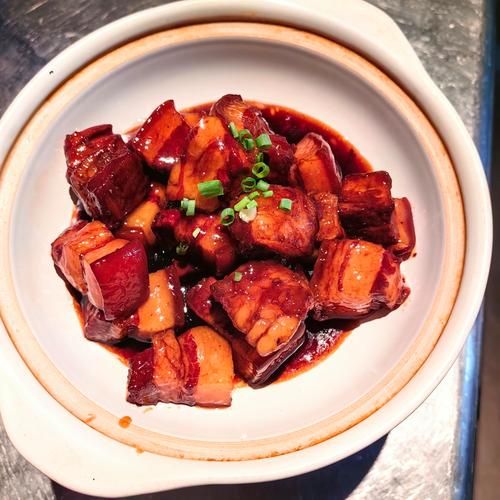 红烧肉配什么菜最好吃_经典搭配有哪些-第2张图片-山城妙识