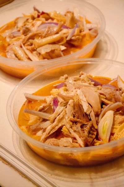 手撕麻油鸡怎么做_麻油鸡需要焯水吗-第1张图片-山城妙识 手撕麻油鸡怎么做_麻油鸡需要焯水吗-第1张图片-山城妙识