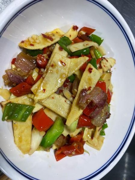 冬笋炒什么菜最好吃_冬笋炒肉还是炒素-第1张图片-山城妙识