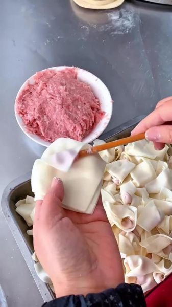 抄手怎么包视频_抄手包法慢动作教学-第1张图片-山城妙识 抄手怎么包视频_抄手包法慢动作教学-第1张图片-山城妙识