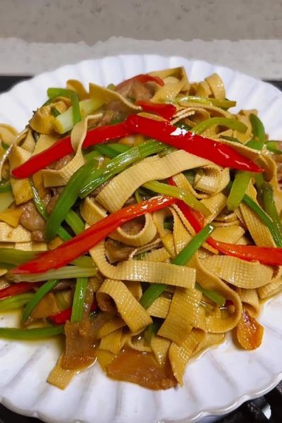 千张炒肉怎么炒才嫩_千张炒肉的家常做法-第1张图片-山城妙识 千张炒肉怎么炒才嫩_千张炒肉的家常做法-第1张图片-山城妙识