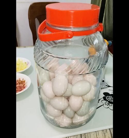 腌鸡蛋水和盐的比例是多少_腌咸鸡蛋盐和水比例-第1张图片-山城妙识
