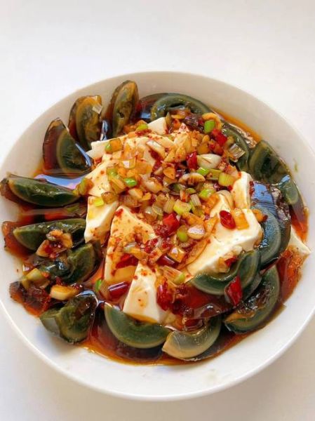 凉拌豆腐皮蛋怎么做_皮蛋拌豆腐要不要焯水-第2张图片-山城妙识