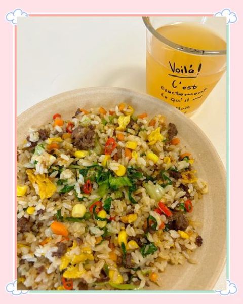 香辣肉丝炒饭怎么做_香辣肉丝炒饭热量高吗-第2张图片-山城妙识