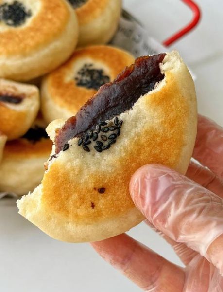 豆沙馅饼怎么做又软又好吃_豆沙馅饼软皮秘诀-第1张图片-山城妙识