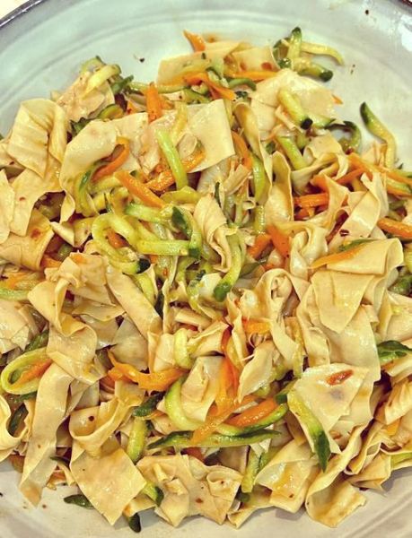 凉拌豆腐皮怎么做好吃_家常做法大全-第1张图片-山城妙识