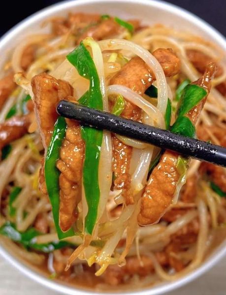 豆芽炒肉怎么做_豆芽炒肉家常做法-第1张图片-山城妙识