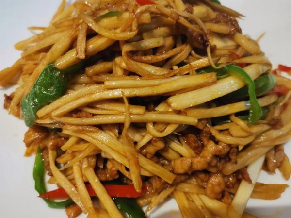 茭白炒肉丝怎么炒_茭白炒肉丝的家常做法-第3张图片-山城妙识