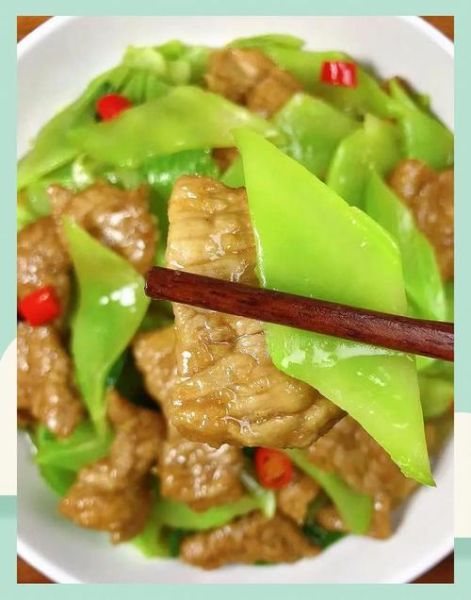 莴笋炒肉四川做法_怎么做才够香辣-第2张图片-山城妙识