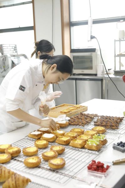 西点培训哪家好_学烘焙多久能开店-第1张图片-山城妙识