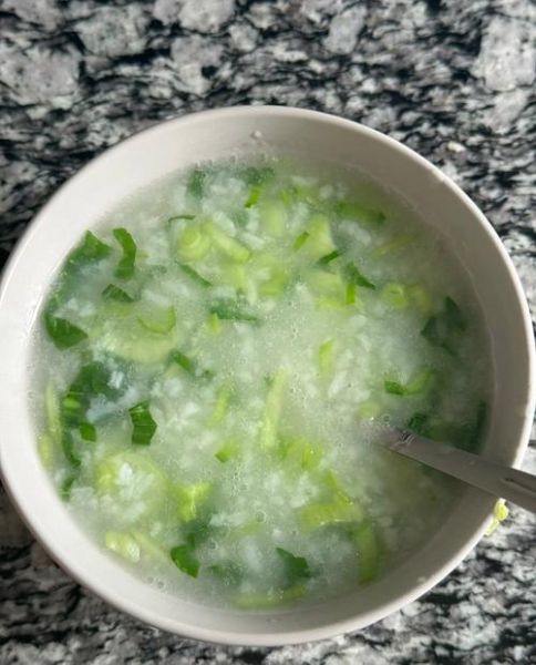 田园蔬菜粥怎么做_家常蔬菜粥做法-第1张图片-山城妙识