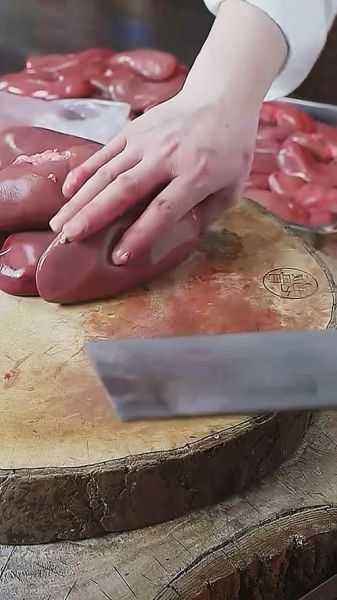 猪腰子怎么切_猪腰子切花刀技巧-第1张图片-山城妙识 猪腰子怎么切_猪腰子切花刀技巧-第1张图片-山城妙识