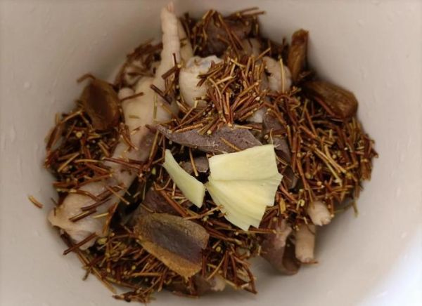 鸡骨草煲什么汤对肝最好_护肝汤推荐-第2张图片-山城妙识 鸡骨草煲什么汤对肝最好_护肝汤推荐-第2张图片-山城妙识