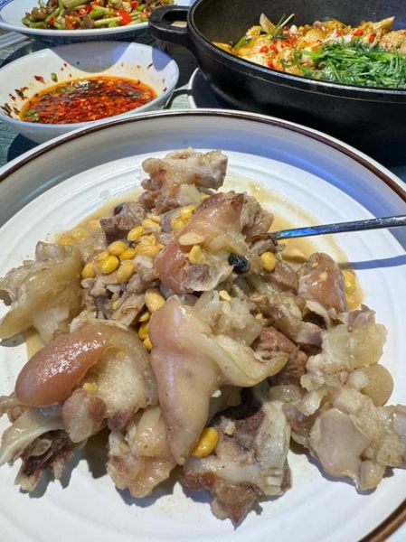 白水猪蹄怎么做好吃_家常做法窍门-第1张图片-山城妙识