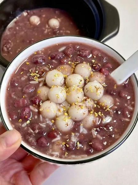 红豆酒酿小圆子怎么做_红豆酒酿小圆子热量高吗-第3张图片-山城妙识