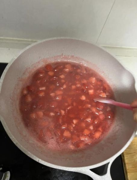 草莓酱出水怎么办_草莓酱出水还能吃吗-第3张图片-山城妙识