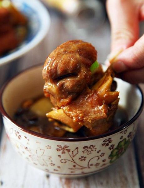 棒子骨怎么炖好吃_棒子骨炖多久才入味-第1张图片-山城妙识