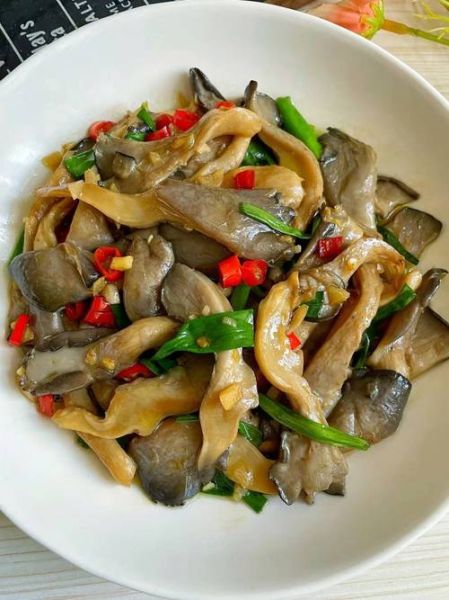 炒蘑菇要焯水吗_蘑菇焯水会不会营养流失-第1张图片-山城妙识 炒蘑菇要焯水吗_蘑菇焯水会不会营养流失-第1张图片-山城妙识