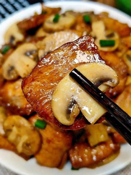 炒蘑菇要焯水吗_蘑菇焯水会不会营养流失-第2张图片-山城妙识 炒蘑菇要焯水吗_蘑菇焯水会不会营养流失-第2张图片-山城妙识