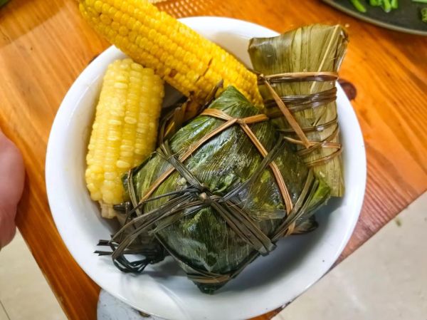 端午节手工粽子怎么做_粽子叶怎么处理不裂-第3张图片-山城妙识