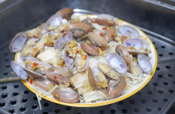 花甲粉丝金针菇怎么做_花甲粉丝金针菇的家常做法-第1张图片-山城妙识