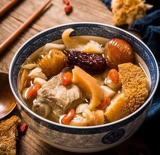 猴头菇炖鸡怎么做_猴头菇炖鸡需要焯水吗-第2张图片-山城妙识 猴头菇炖鸡怎么做_猴头菇炖鸡需要焯水吗-第2张图片-山城妙识