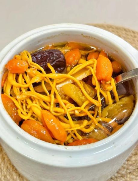 煲汤什么时候放虫草花_虫草花煲汤最佳时间-第2张图片-山城妙识