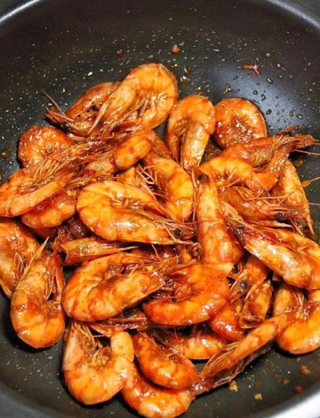 蒜蓉基围虾怎么做好吃_蒜蓉基围虾的做法窍门-第1张图片-山城妙识