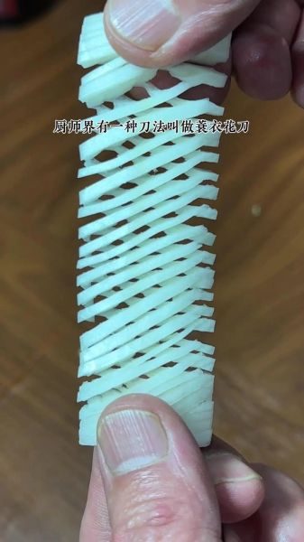 蓑衣花刀怎么切_蓑衣花刀适合哪些食材-第1张图片-山城妙识
