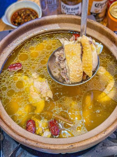 鸡汤炖什么好喝又营养_最补的十种食材-第2张图片-山城妙识 鸡汤炖什么好喝又营养_最补的十种食材-第2张图片-山城妙识