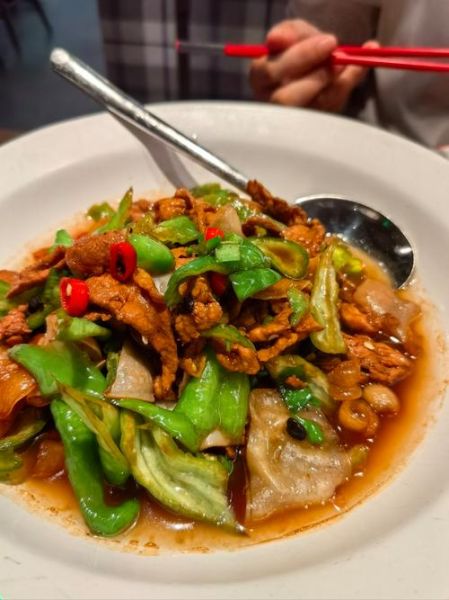 湘菜家常小炒肉怎么做_湘菜小炒肉图片做法-第3张图片-山城妙识