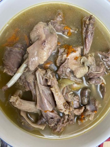 夏季炖鸭子怎么做_夏天炖鸭汤放什么食材-第1张图片-山城妙识 夏季炖鸭子怎么做_夏天炖鸭汤放什么食材-第1张图片-山城妙识