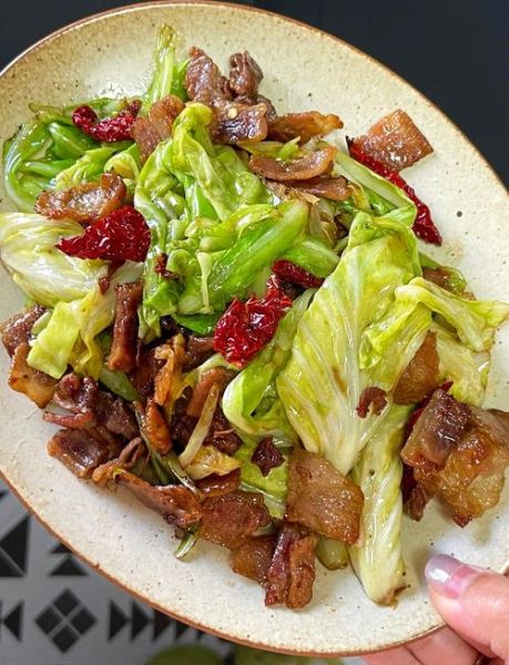 干锅手撕包菜怎么做_干锅包菜家常做法-第1张图片-山城妙识