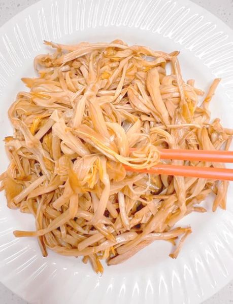 新鲜黄花菜怎么焯水去毒_炒新鲜黄花菜的做法-第2张图片-山城妙识 新鲜黄花菜怎么焯水去毒_炒新鲜黄花菜的做法-第2张图片-山城妙识