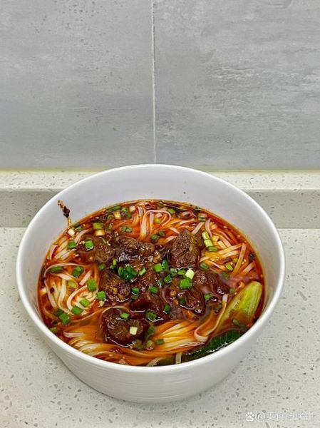 原汤牛肉面怎么做_牛肉面汤头熬制秘诀-第2张图片-山城妙识 原汤牛肉面怎么做_牛肉面汤头熬制秘诀-第2张图片-山城妙识