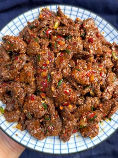 爆炒孜然牛肉怎么做_孜然牛肉怎么炒才嫩-第1张图片-山城妙识