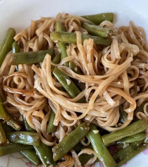 扁豆焖面怎么做_何大厨扁豆焖面做法详解-第2张图片-山城妙识