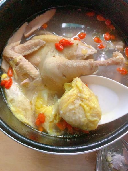 榴莲炖鸡的做法窍门_榴莲炖鸡怎么去除异味-第1张图片-山城妙识