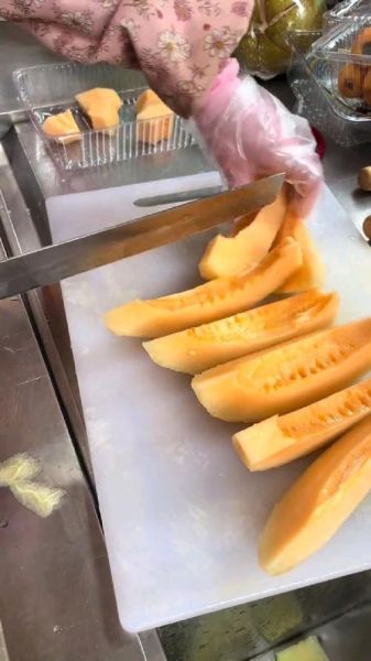 哈密瓜怎么切_哈密瓜怎么吃才甜-第1张图片-山城妙识