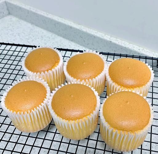 北海道戚风纸杯蛋糕怎么做_北海道戚风纸杯蛋糕为什么塌陷-第1张图片-山城妙识