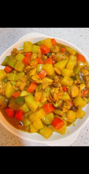 咖喱鸡肉怎么做_家庭版咖喱鸡肉做法-第1张图片-山城妙识