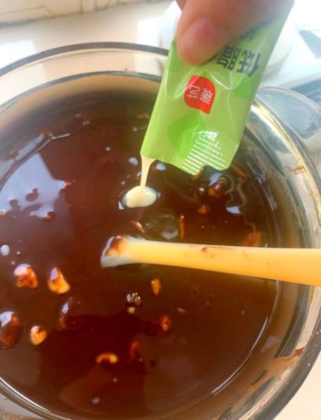 diy巧克力怎么做_自制巧克力需要哪些材料-第1张图片-山城妙识